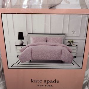 kate spade | Bedding | Kate Spade Comforter Full Queen Set Garden Vine ...